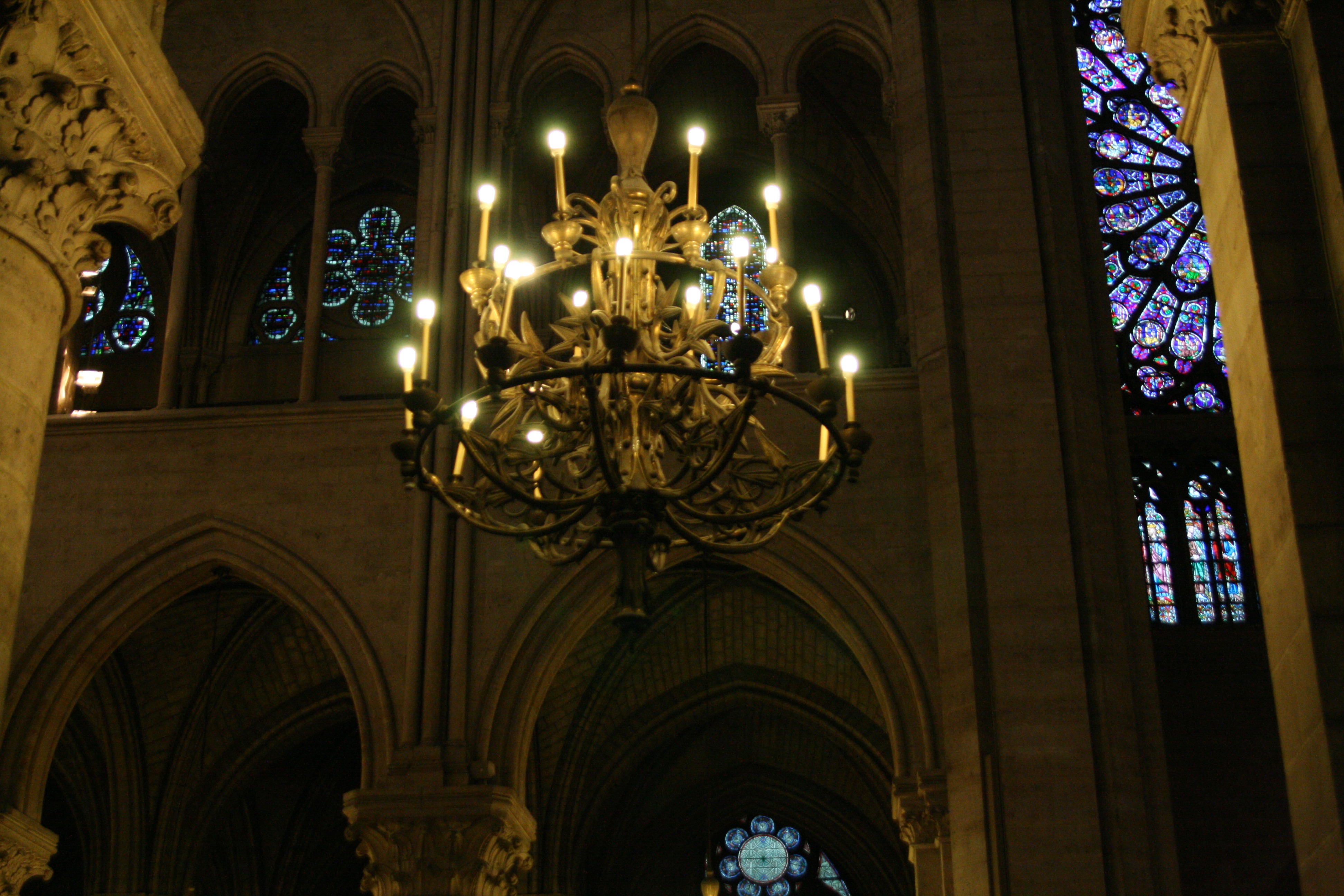Gothic ceiling light of Notre-Dame cathedral, france, paris free image ...