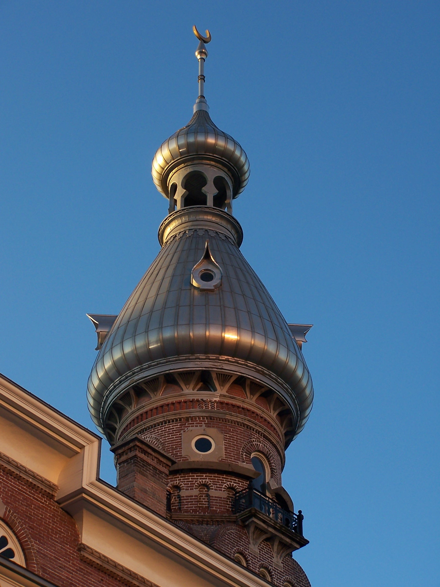 Dome of university campus building at sky, usa, florida, tampa free ...