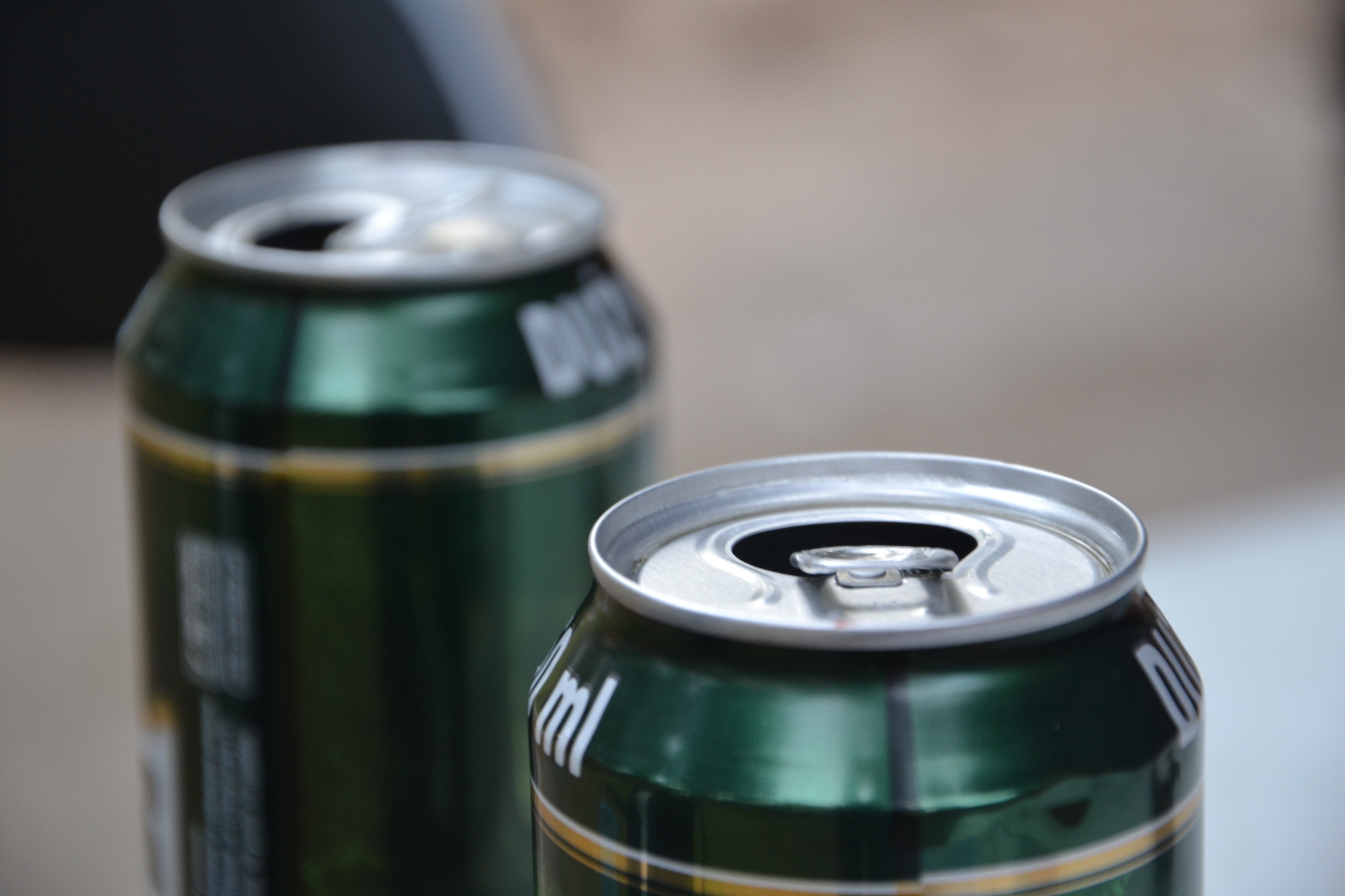Two cans of beer free image download