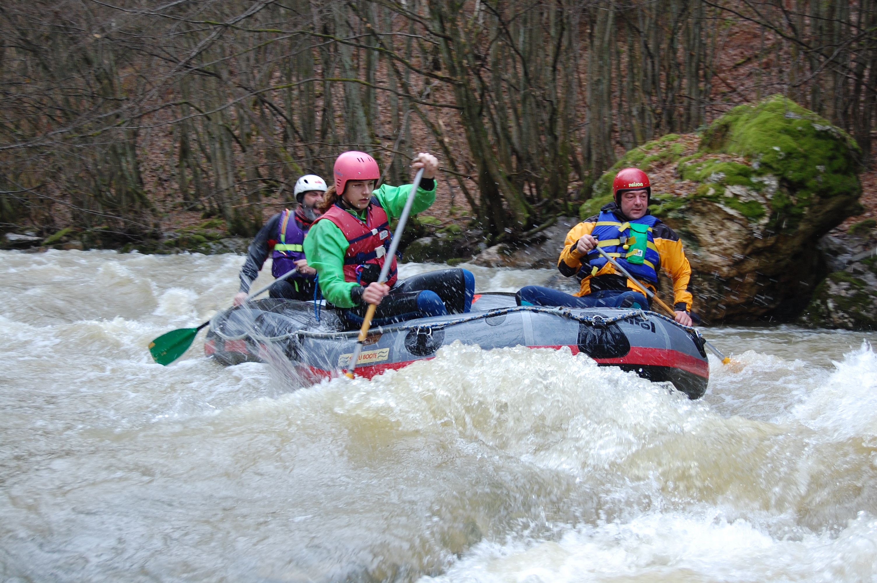 Teamwork with rafting free image download
