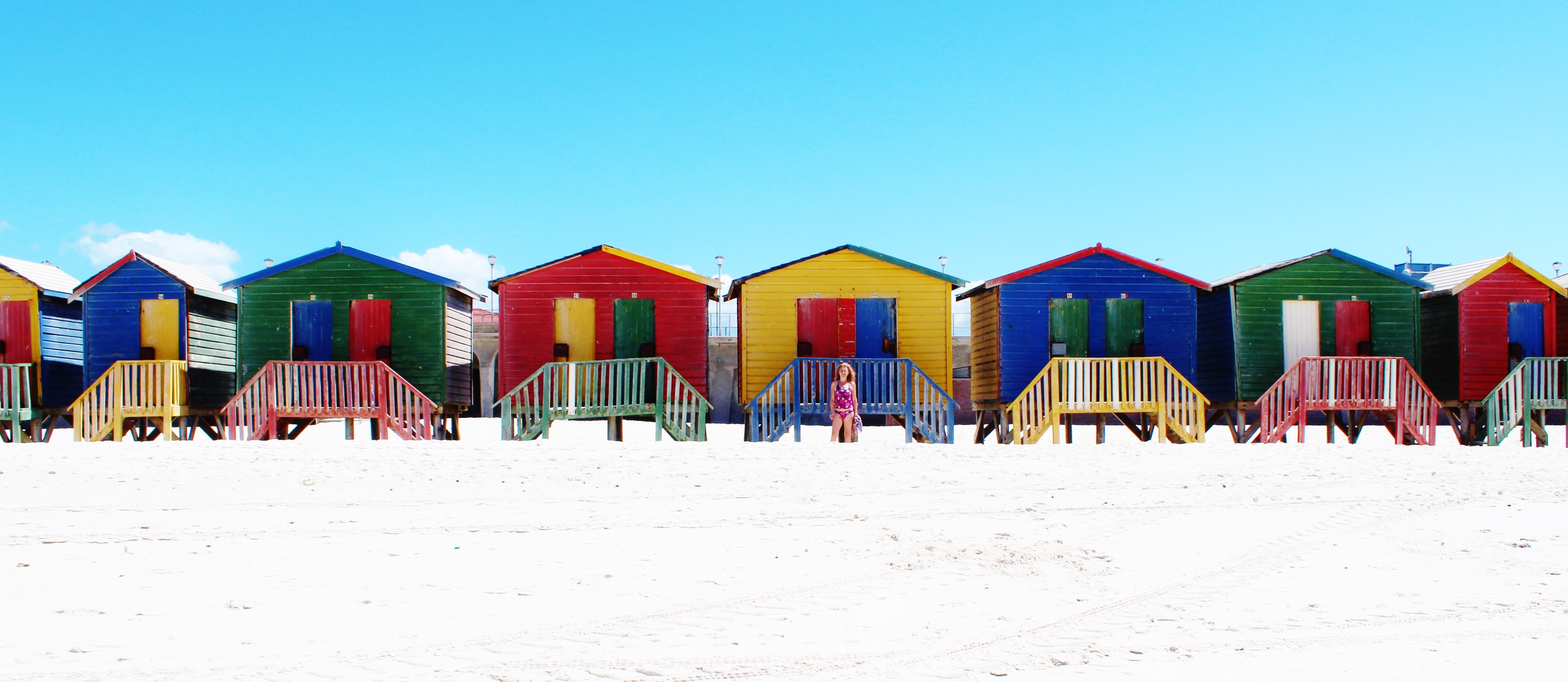 Colorful houses on the coast of the Indian Ocean free image download