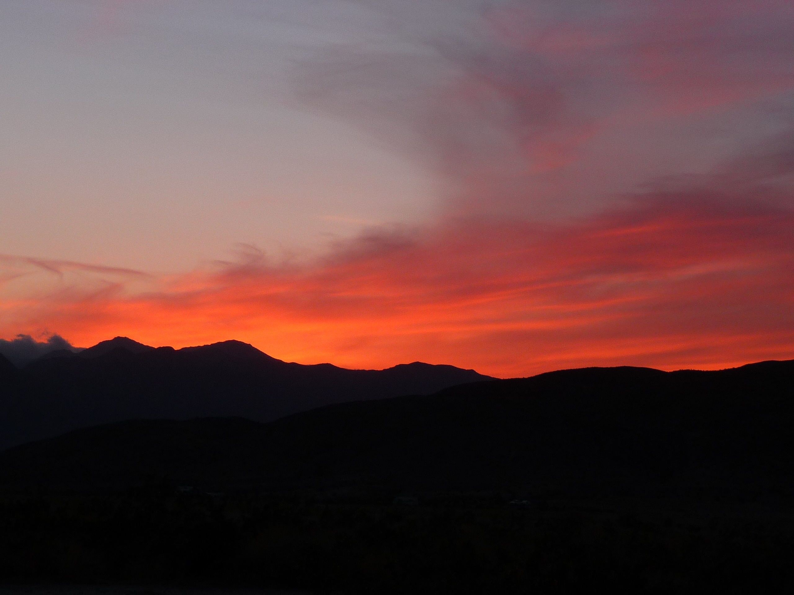 Red sky at sunset in Arizona free image download