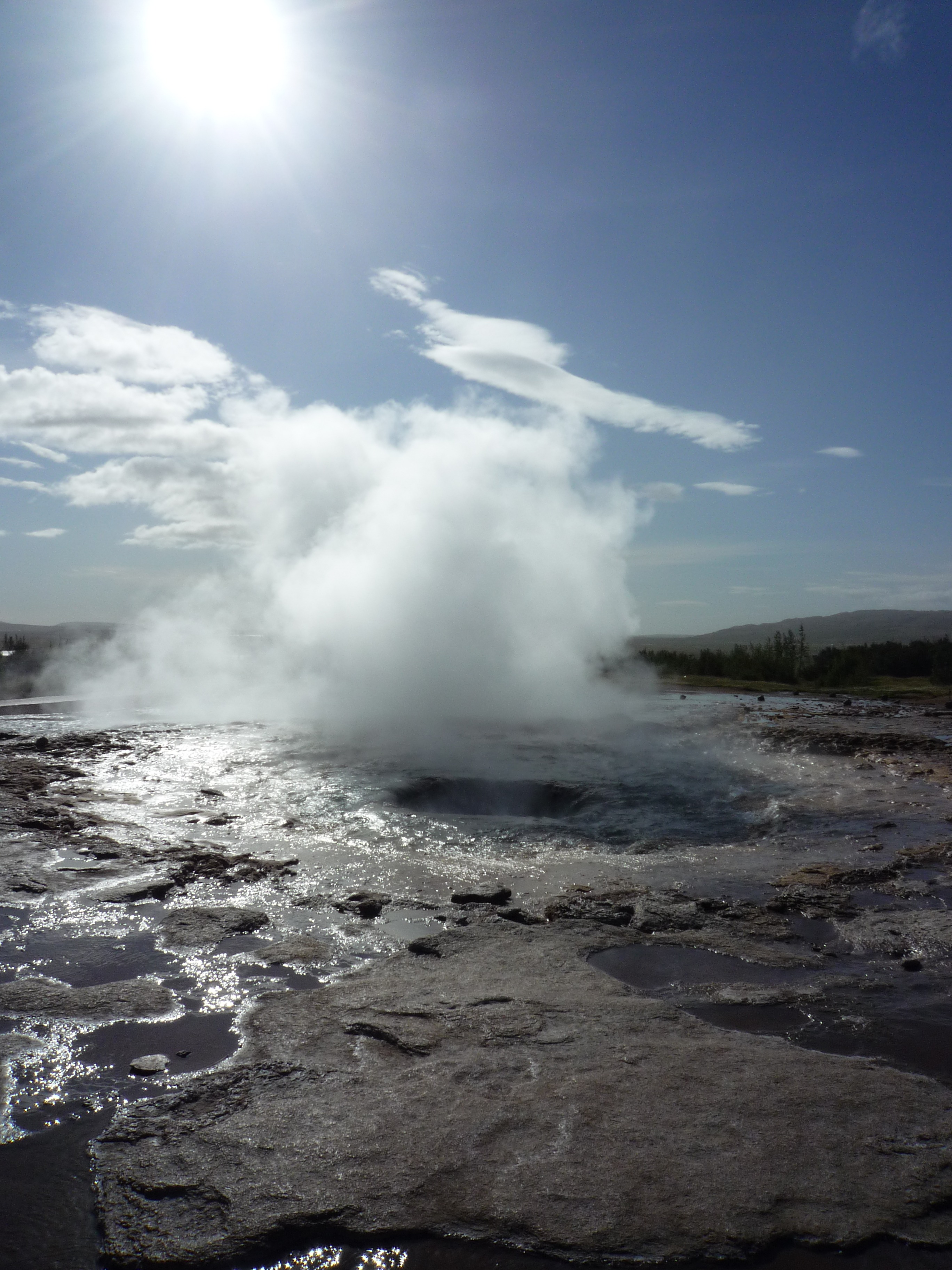 Spraying strokkur geyser in iceland free image download