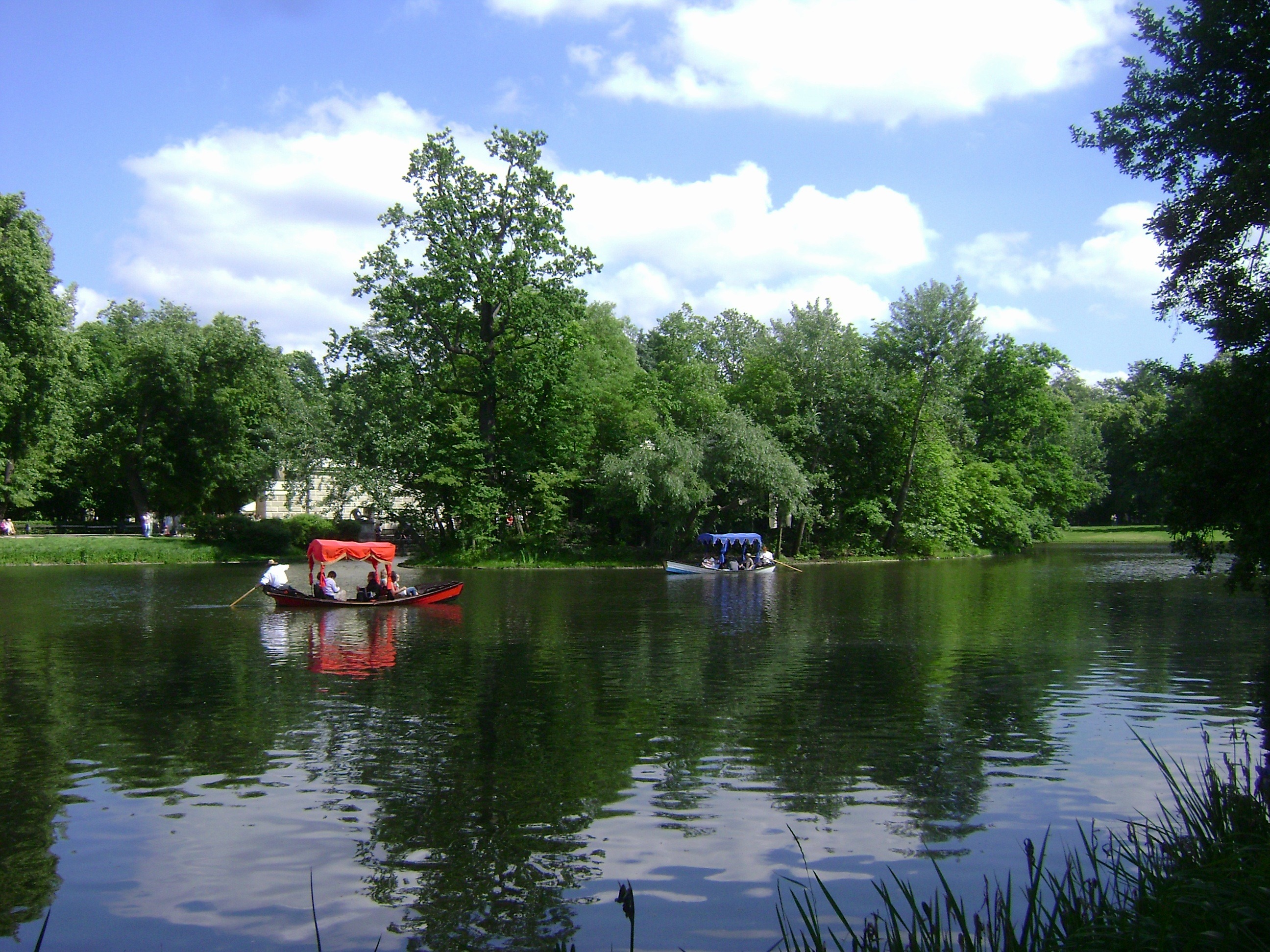 Picture of the lake in Warsaw free image download