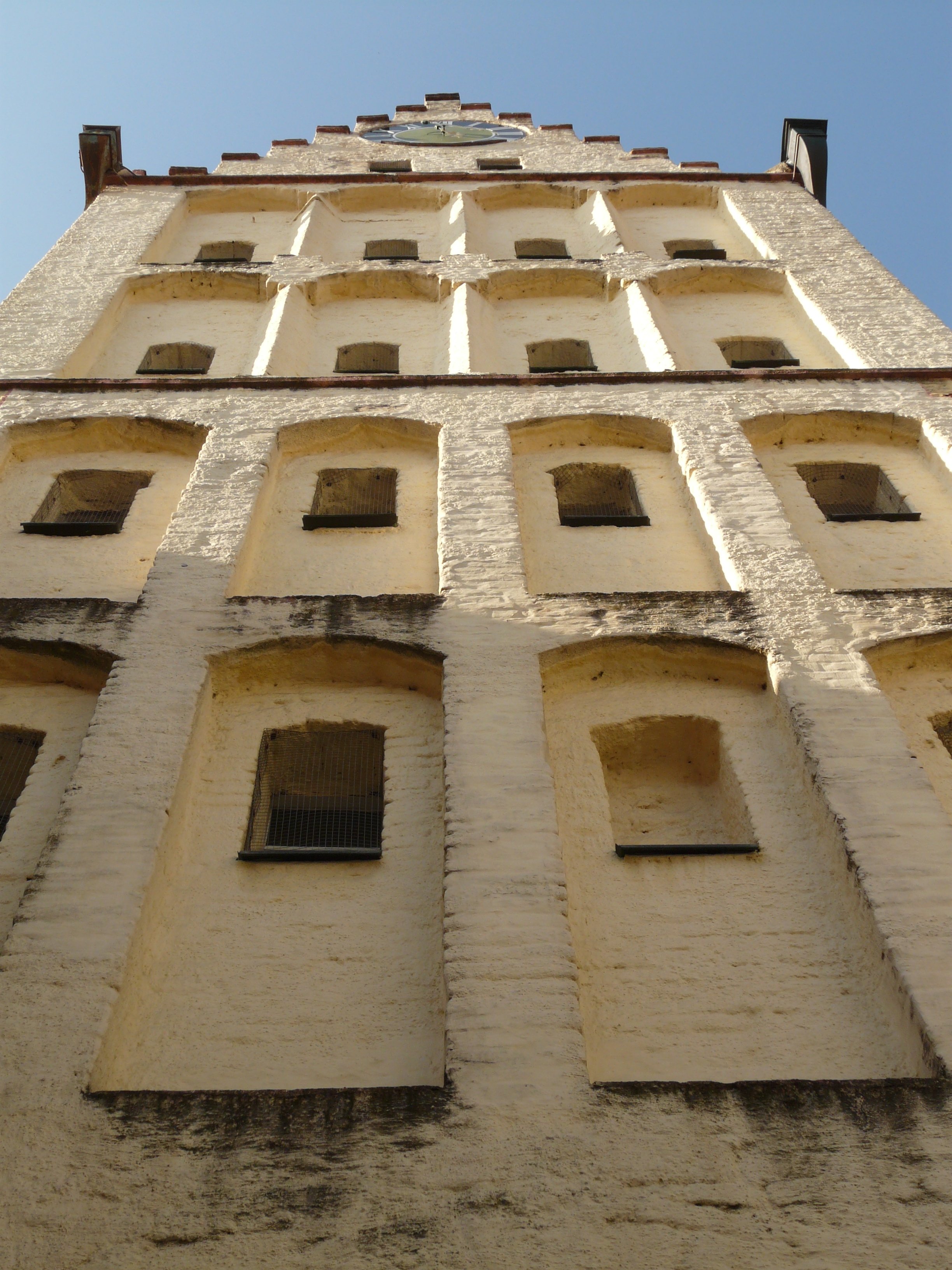 Tower white horn free image download