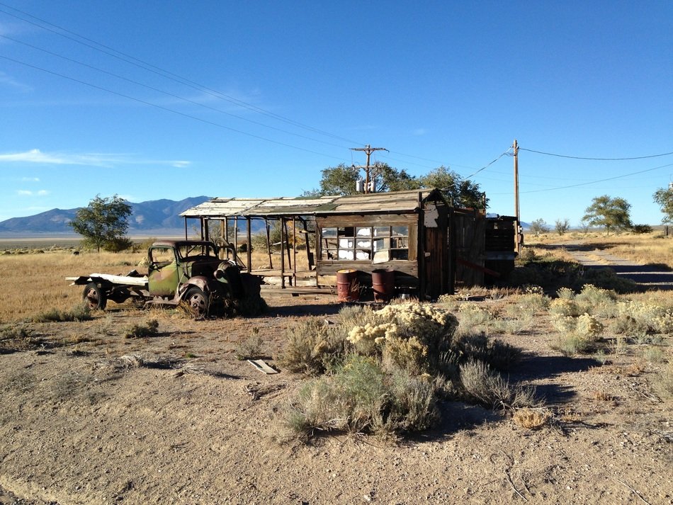 Building in the desert in Nevada free image download