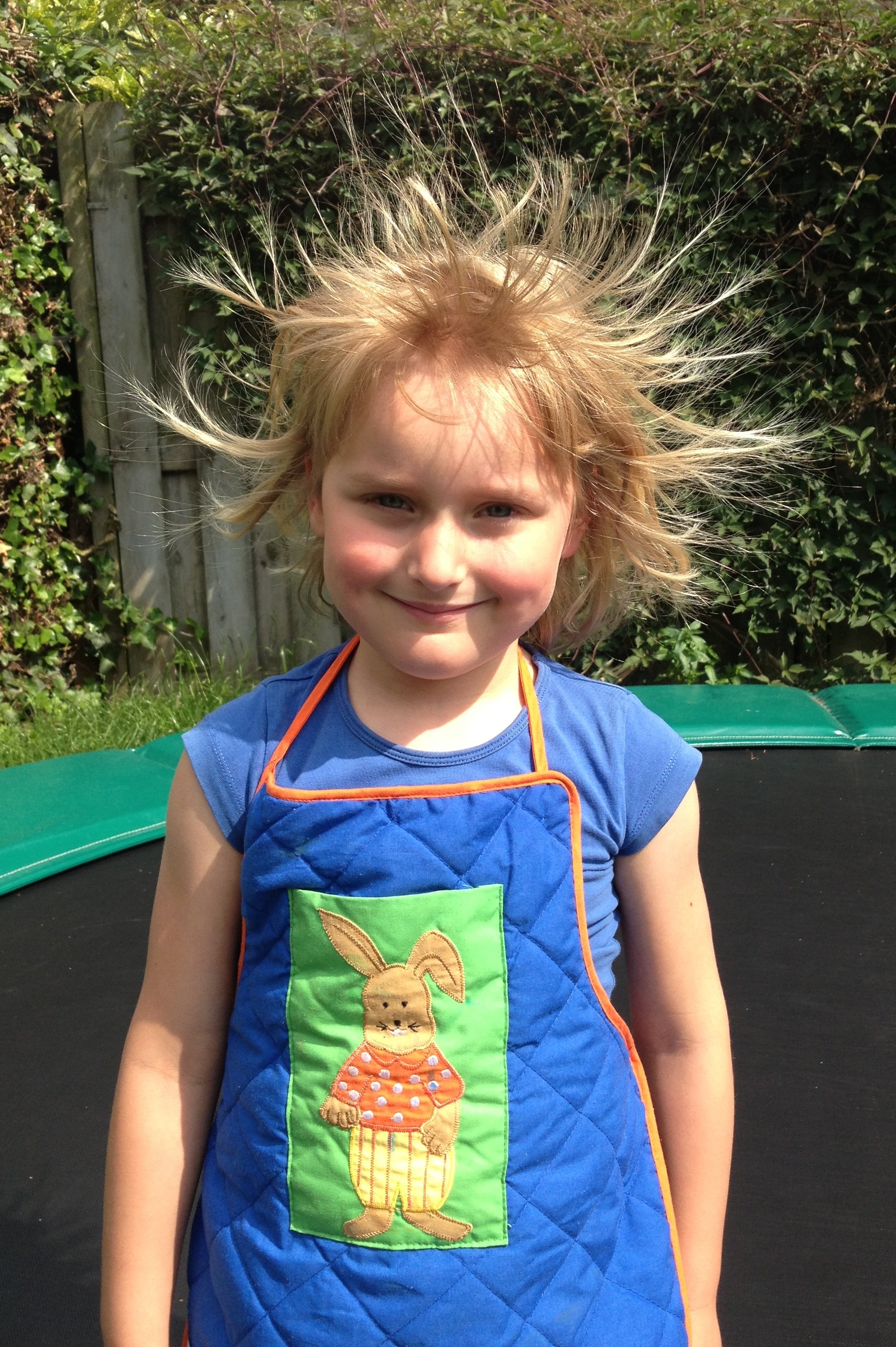 Little girl and static electricity free image download
