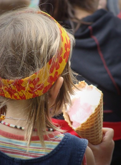 Girl With Ice Cream In The Rim Free Image Download
