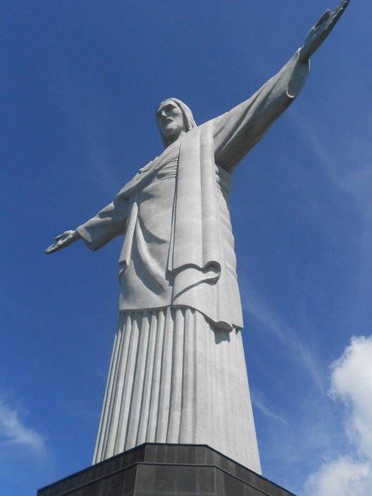 Big Christ statue in Rio De Janeiro free image download
