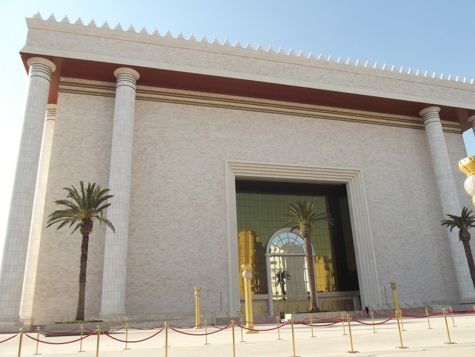 Beautiful Temple of Solomon free image download