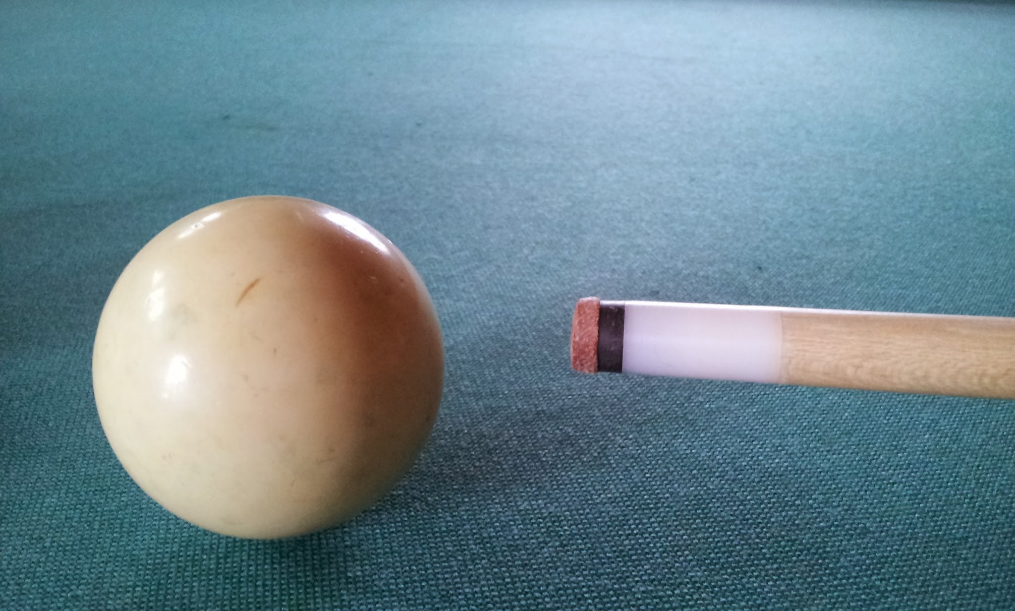 Cue hit on a ball in billiards free image download