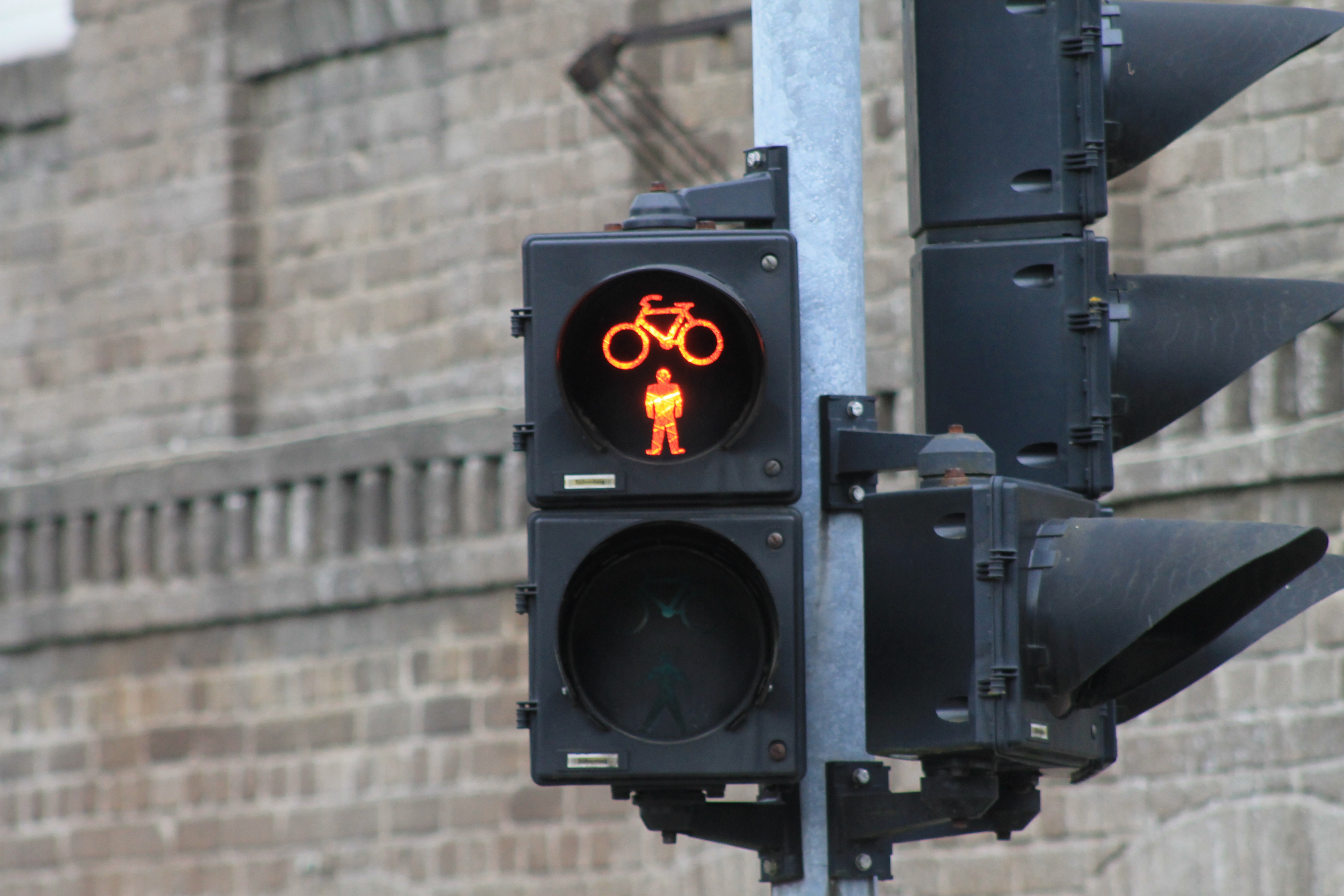 Traffic light with a red warning signal free image download