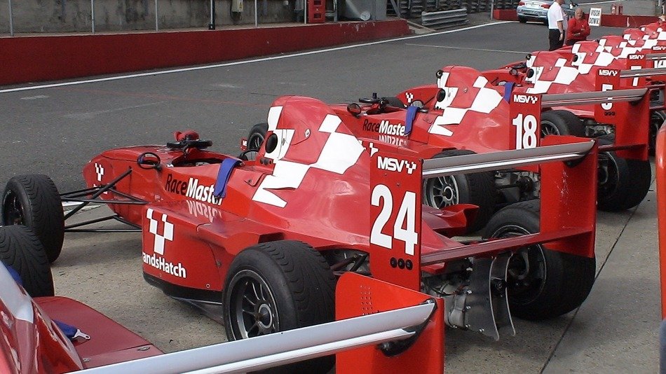Red and white racing cars free image download