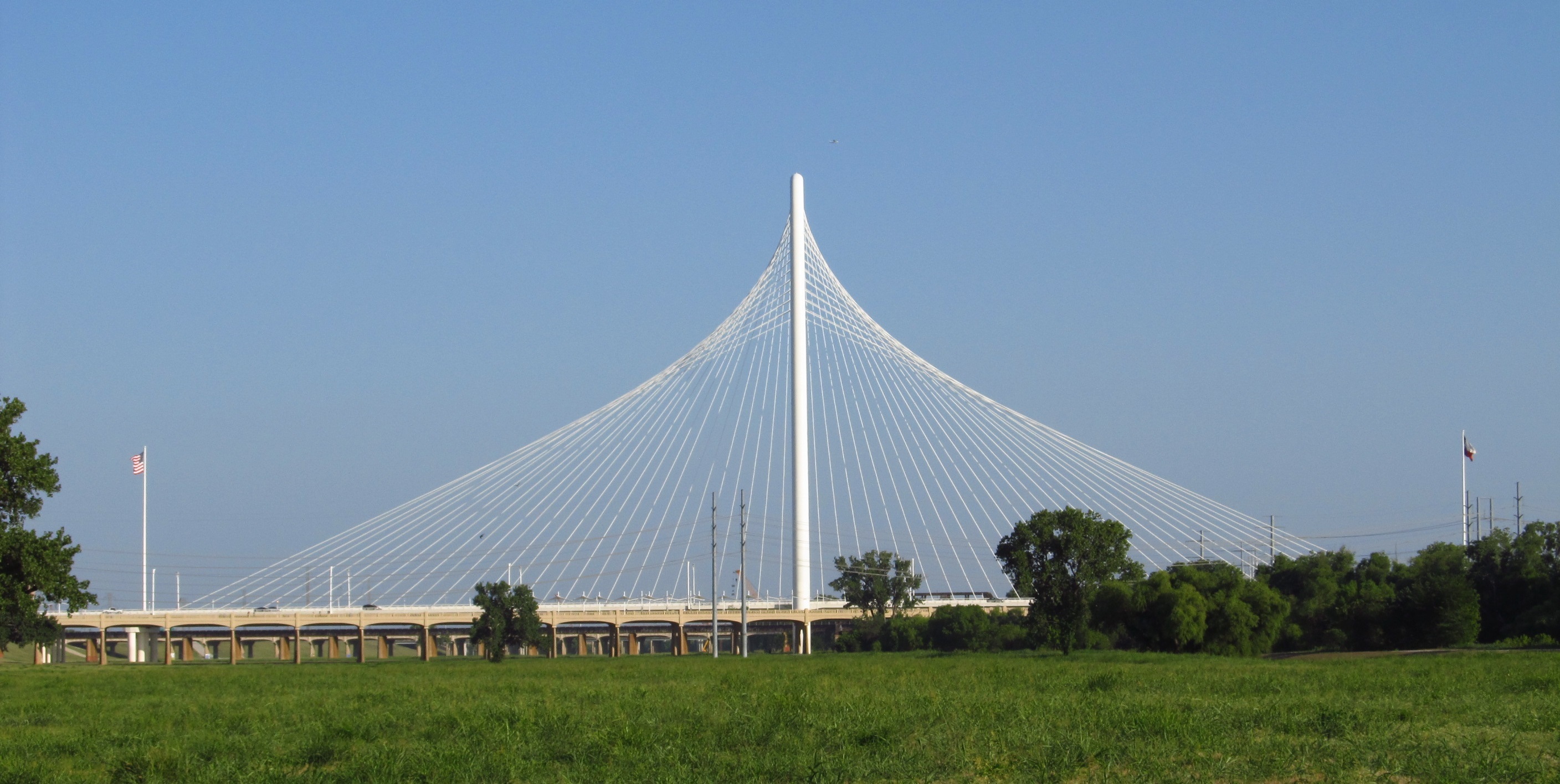 White cable bridge in dallas free image download