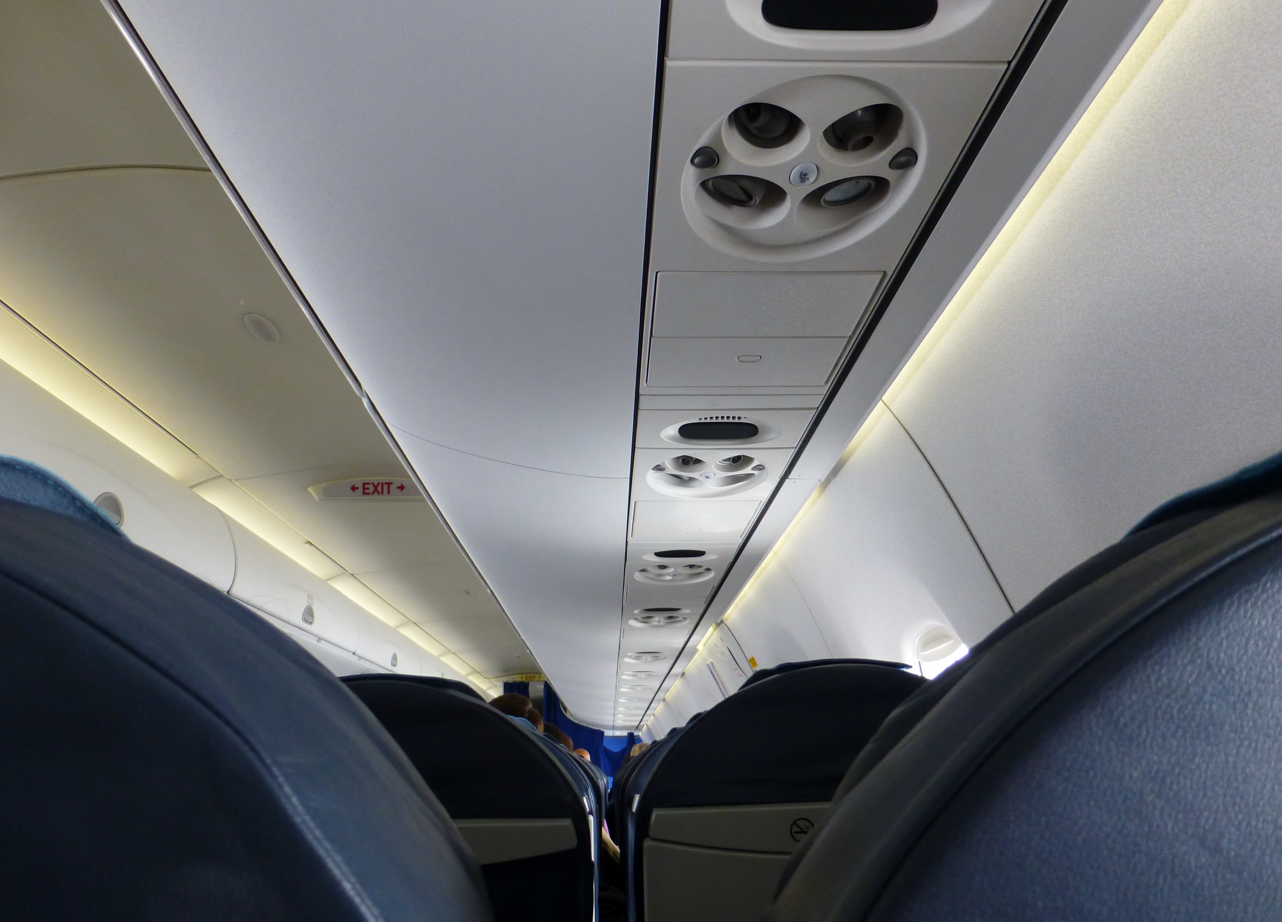 Picture of the inside of aircraft free image download