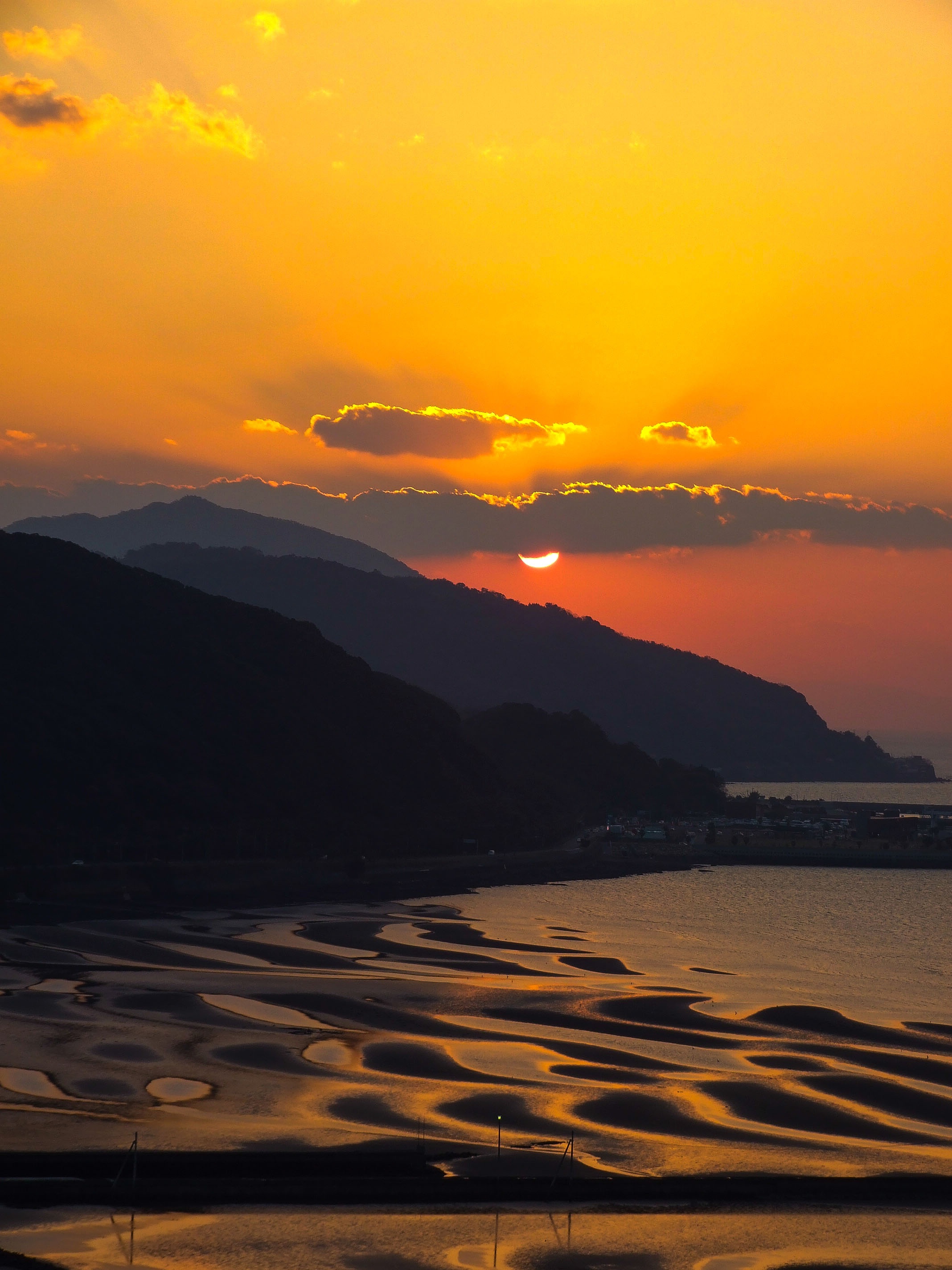 Panoramic view of the tide on the Japanese coast at sunset free image ...