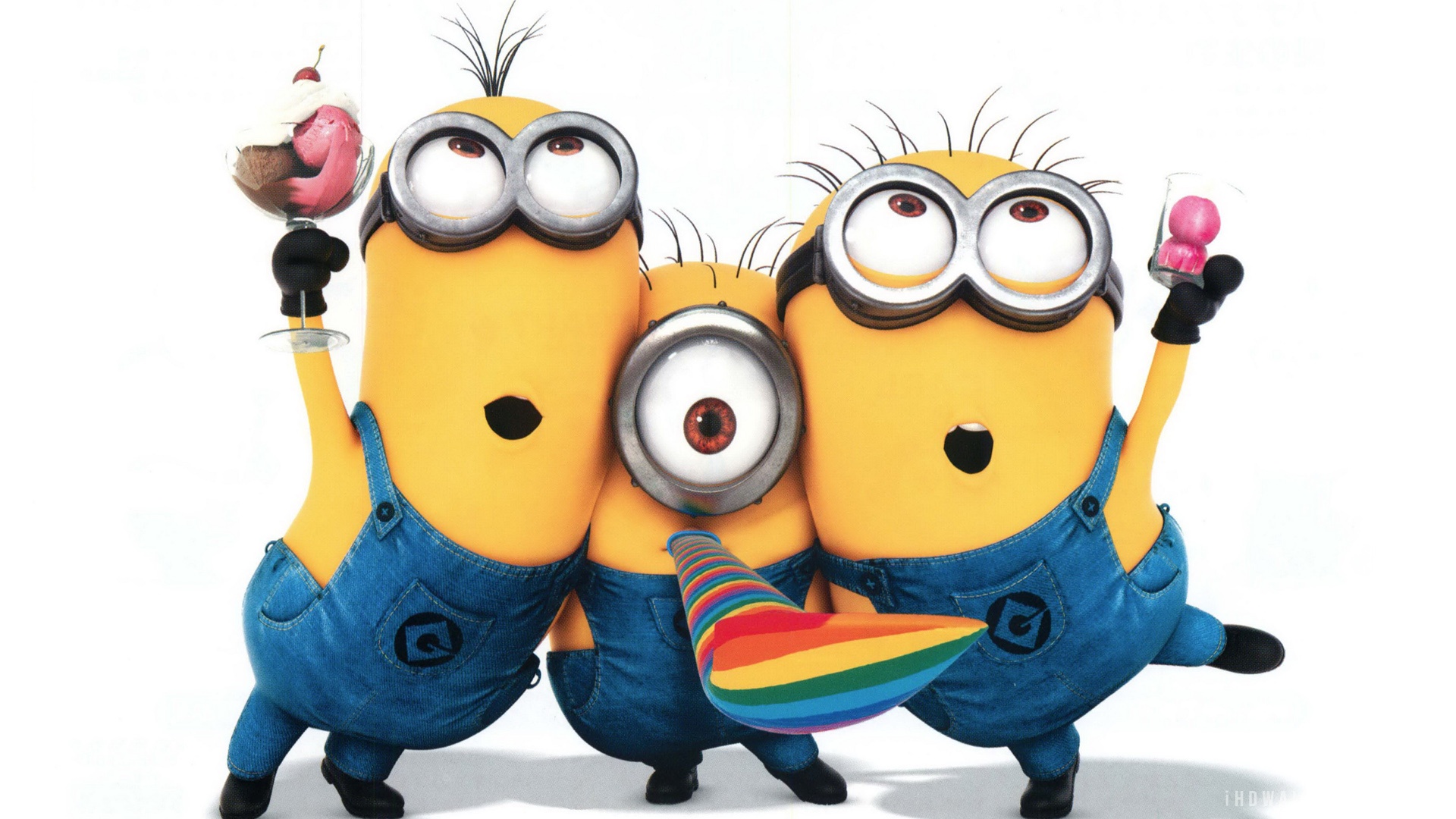 Minions with sweets in their hands free image download