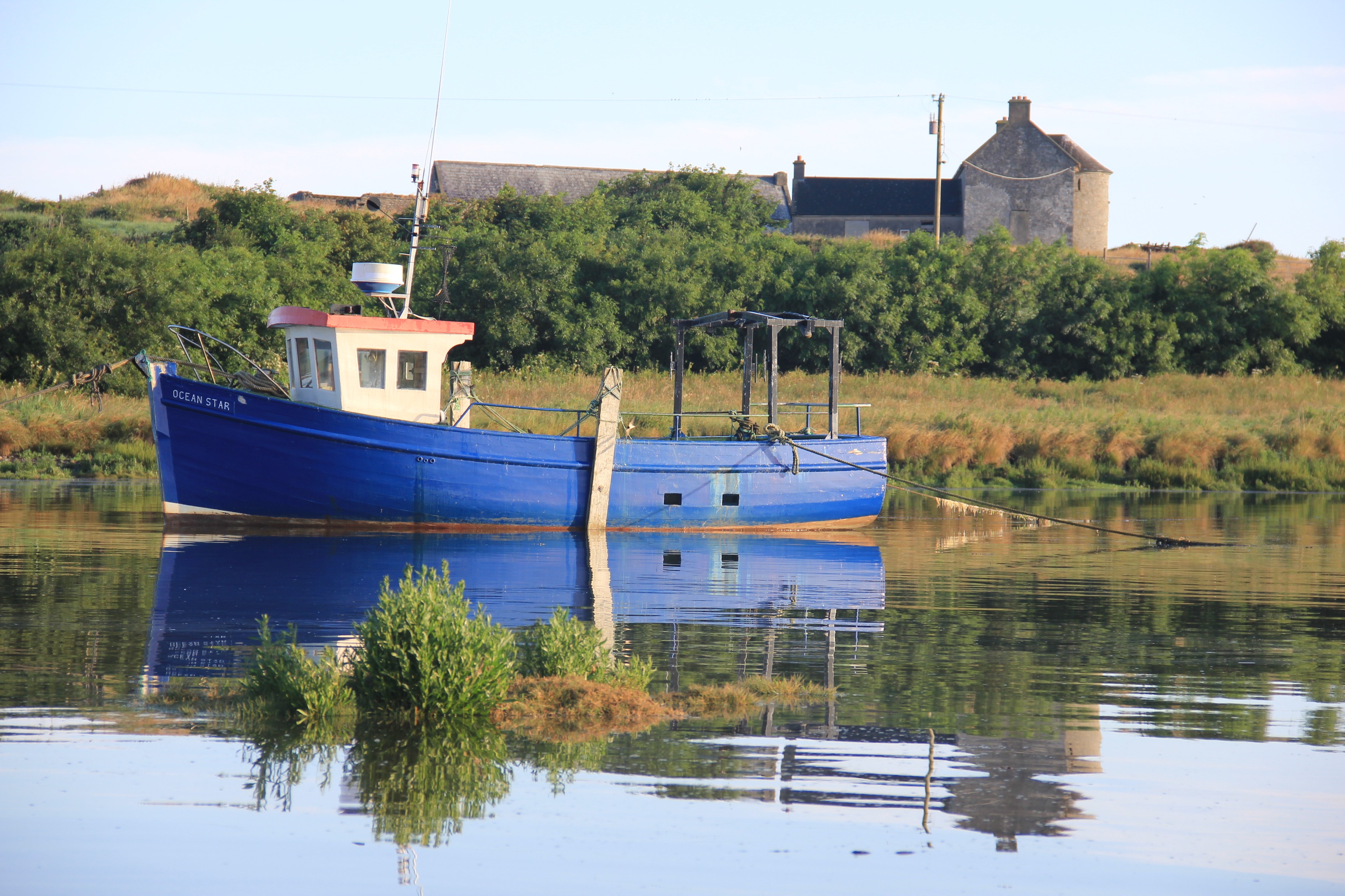 Very beautiful boat fishing free image download
