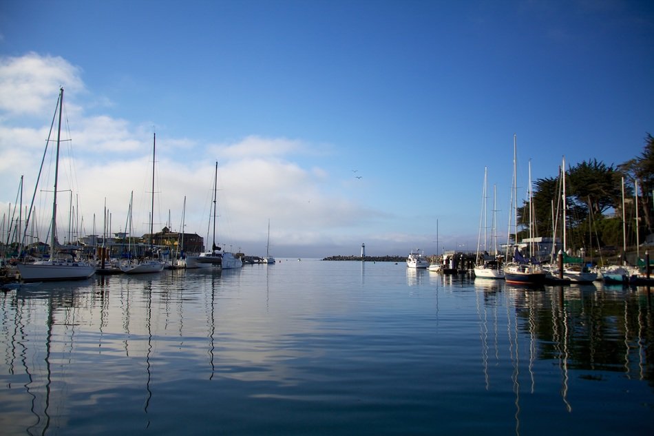 Seascape of harbor in santa cruz free image download