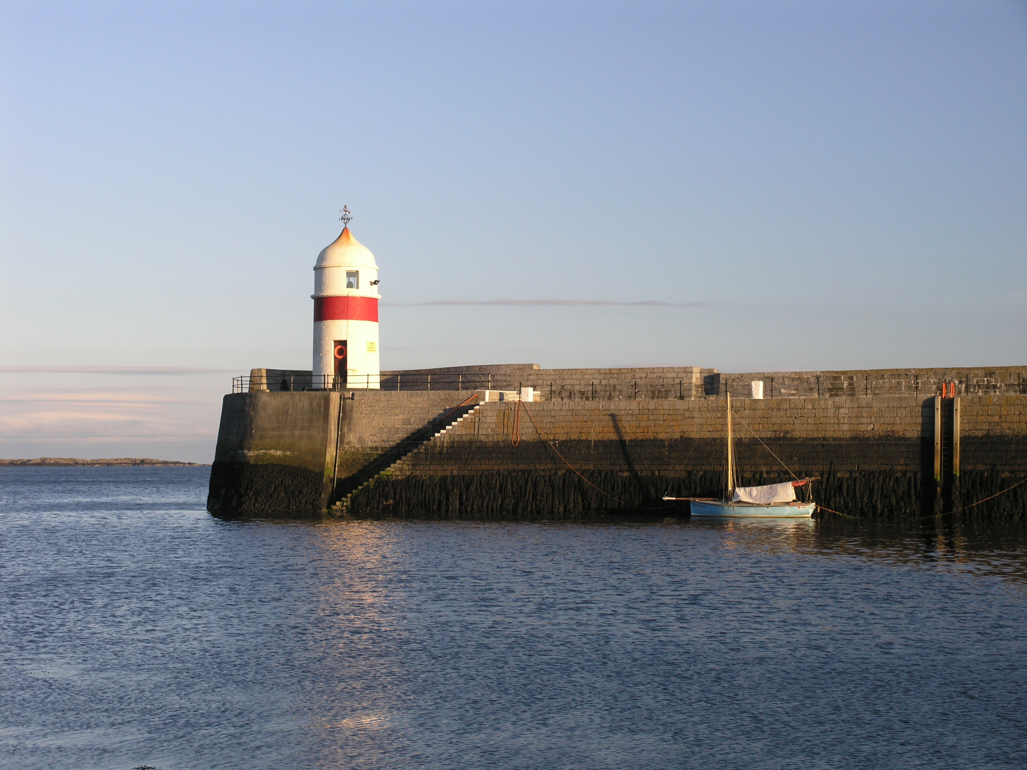 Lighthouse in a pier free image download