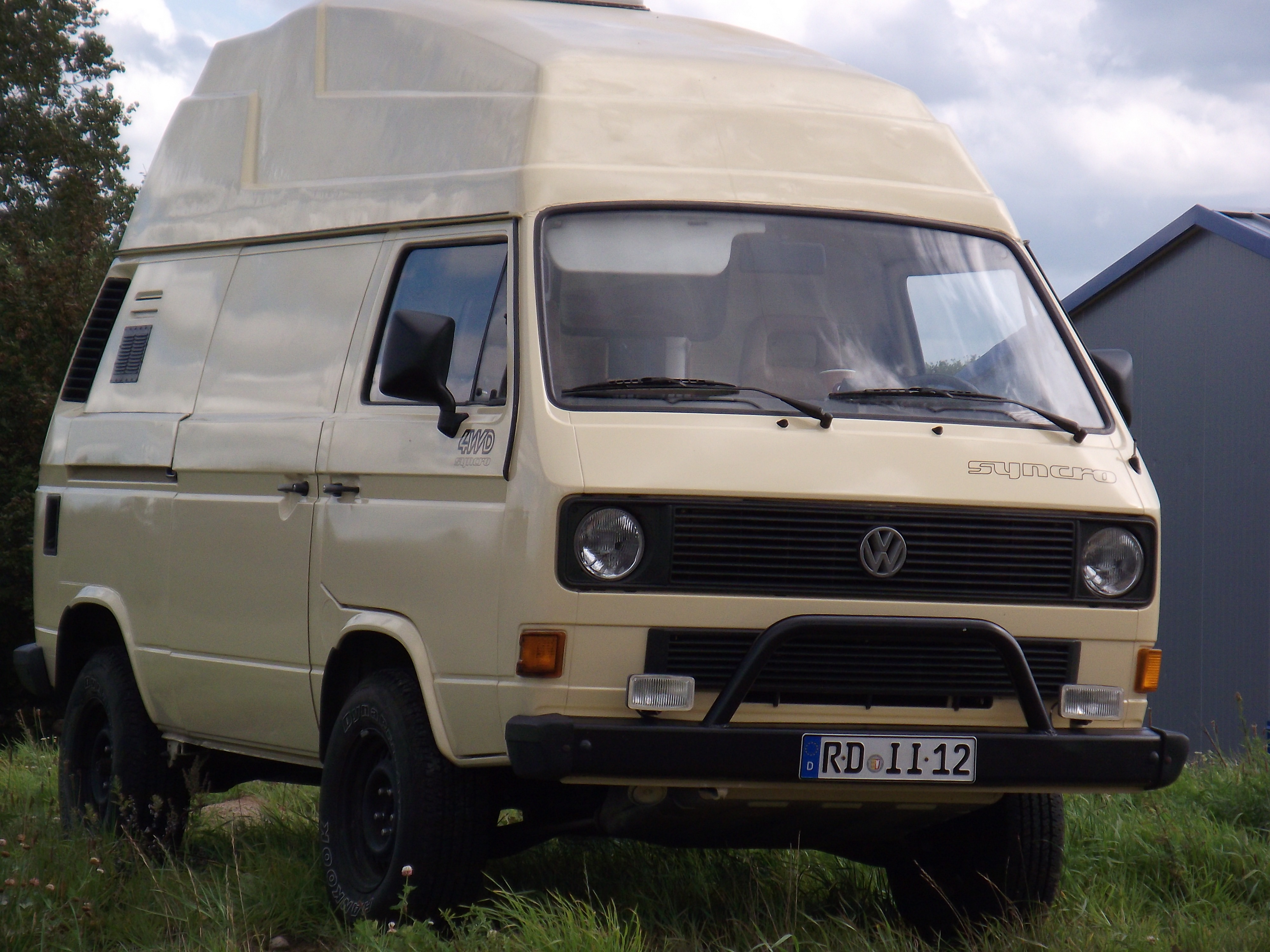 Beige vw camping bus free image download