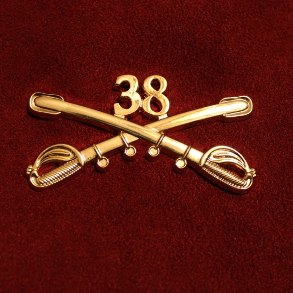 38th Cavalry Regimental Crossed Sabers Badge free image download