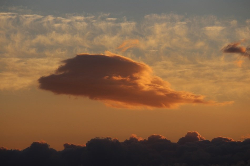 Lone cloud in the sky free image download