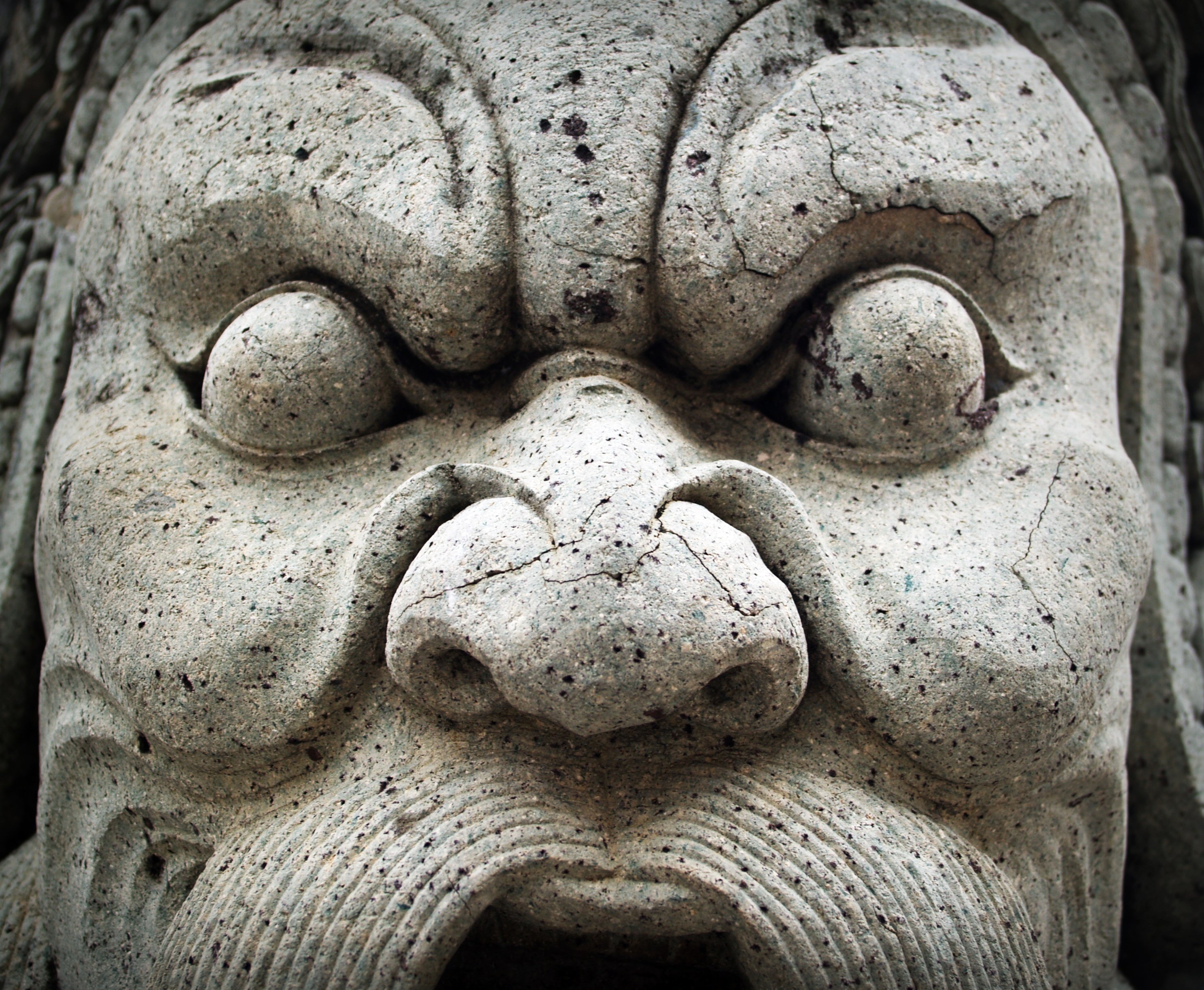 Giant face in Thailand free image download