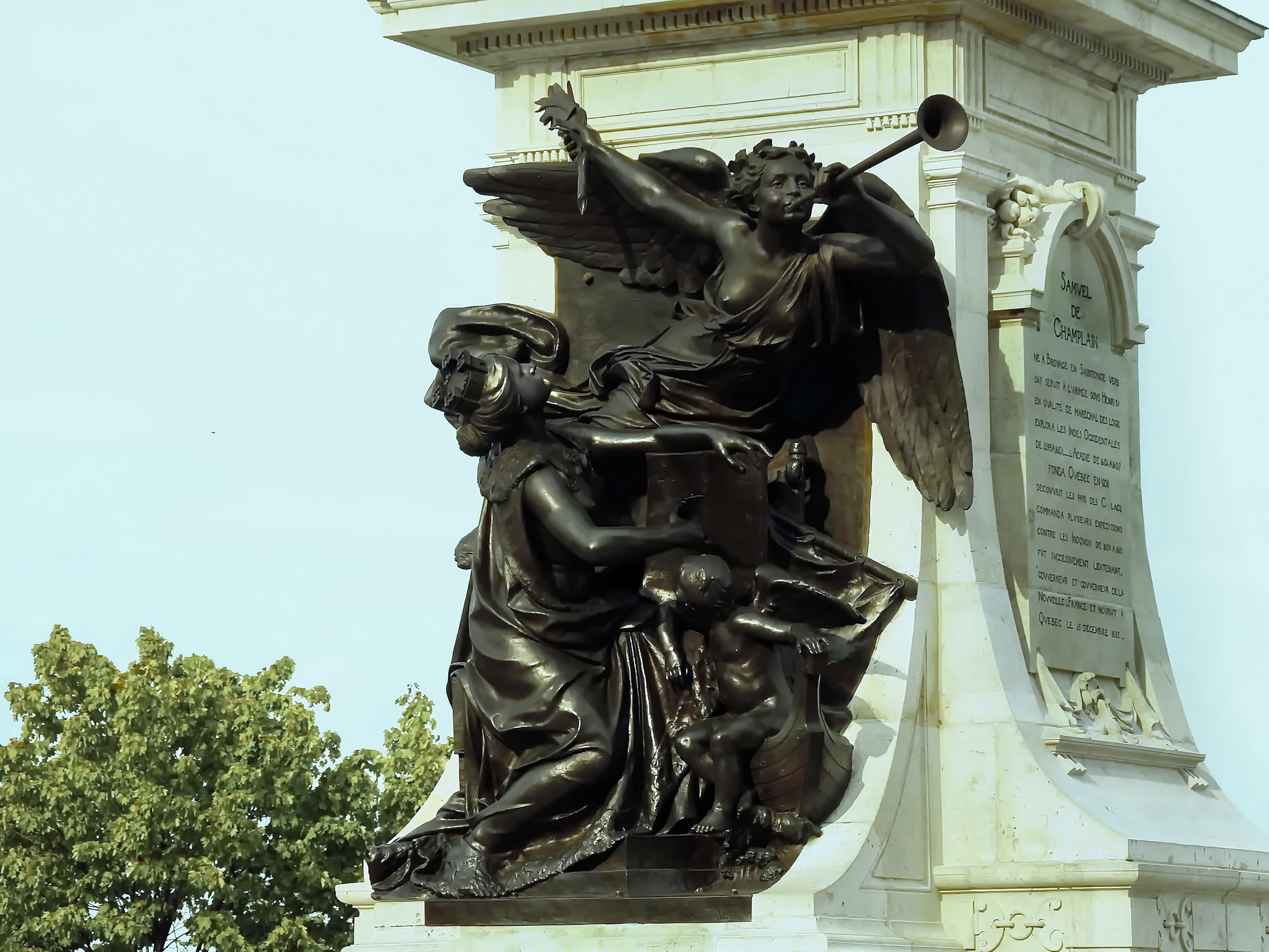 Bronze statue in Quebec in Canada free image download