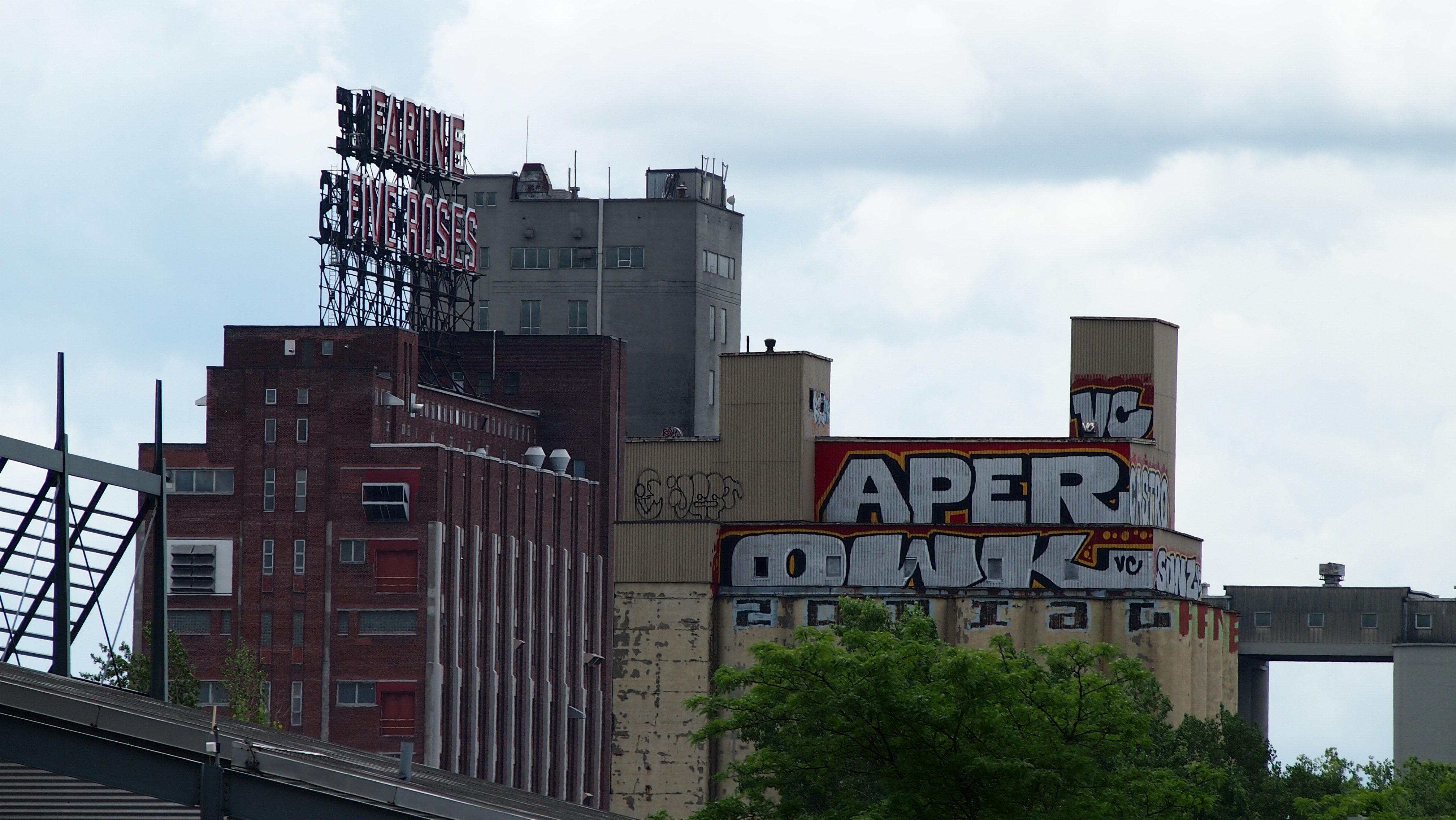 Cityscape of industrial buildings in montreal free image download