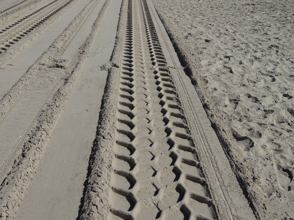 Beach Sand Trace Wheels Brands free image download