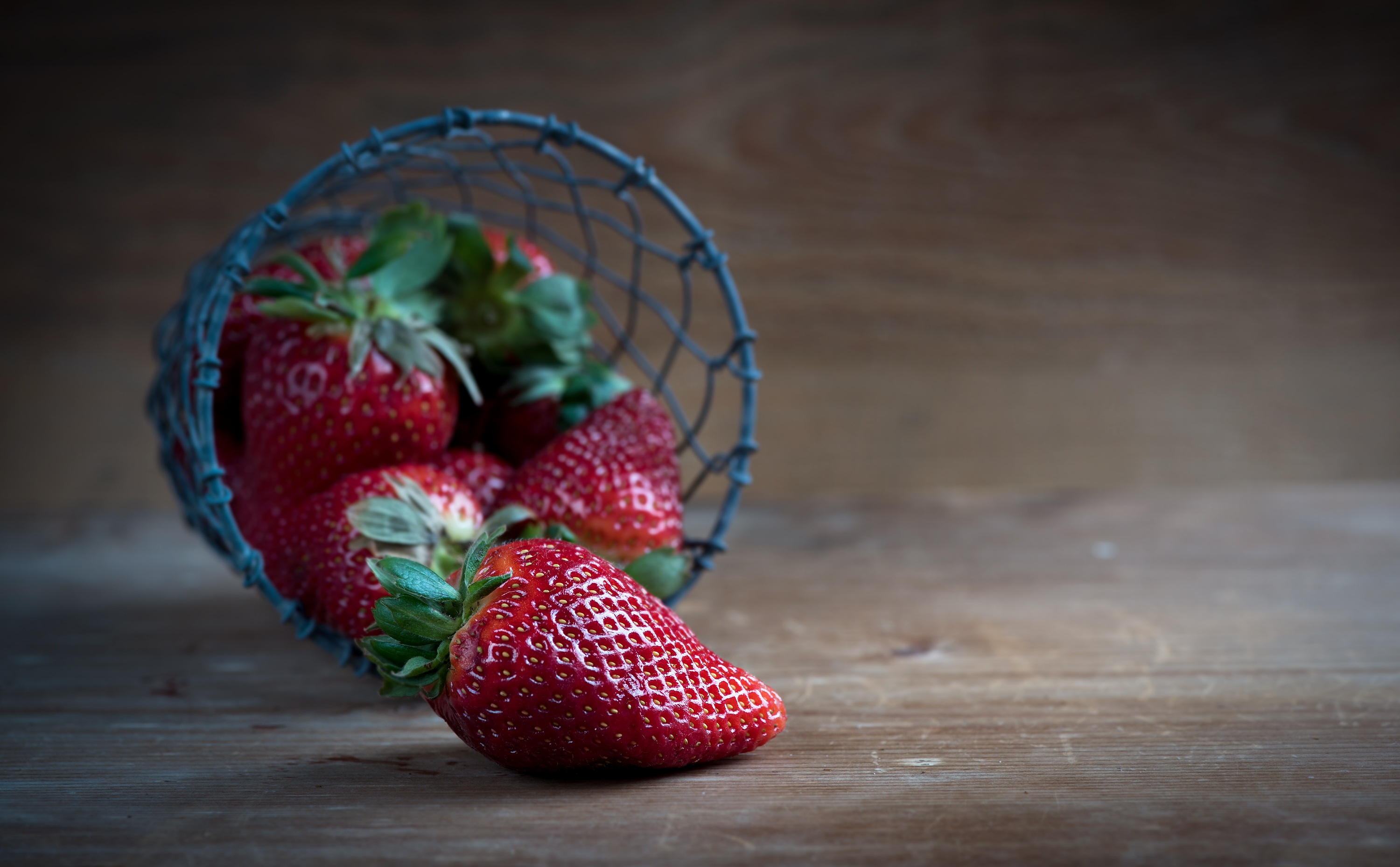 Healthy soft strawberries free image download