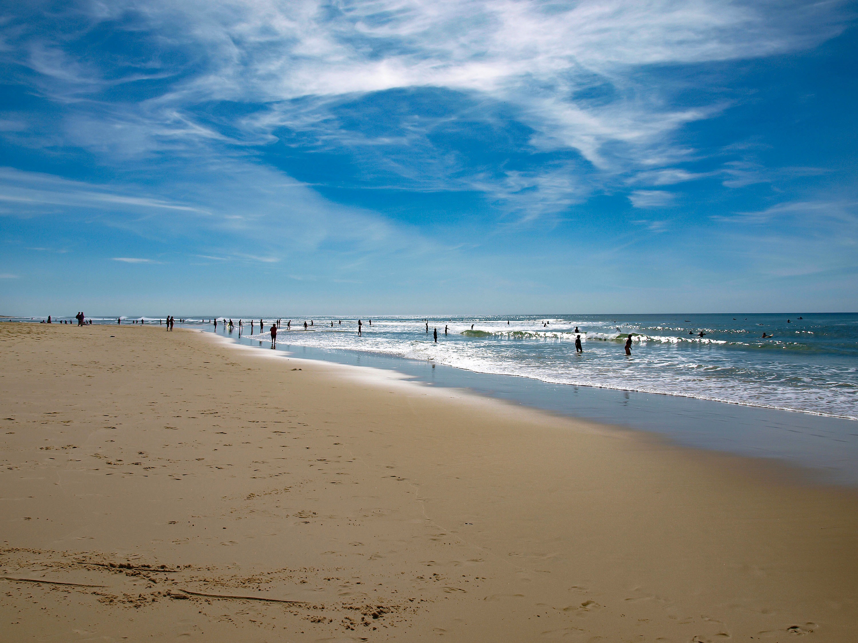 Wide beach of the atlantic ocean free image download