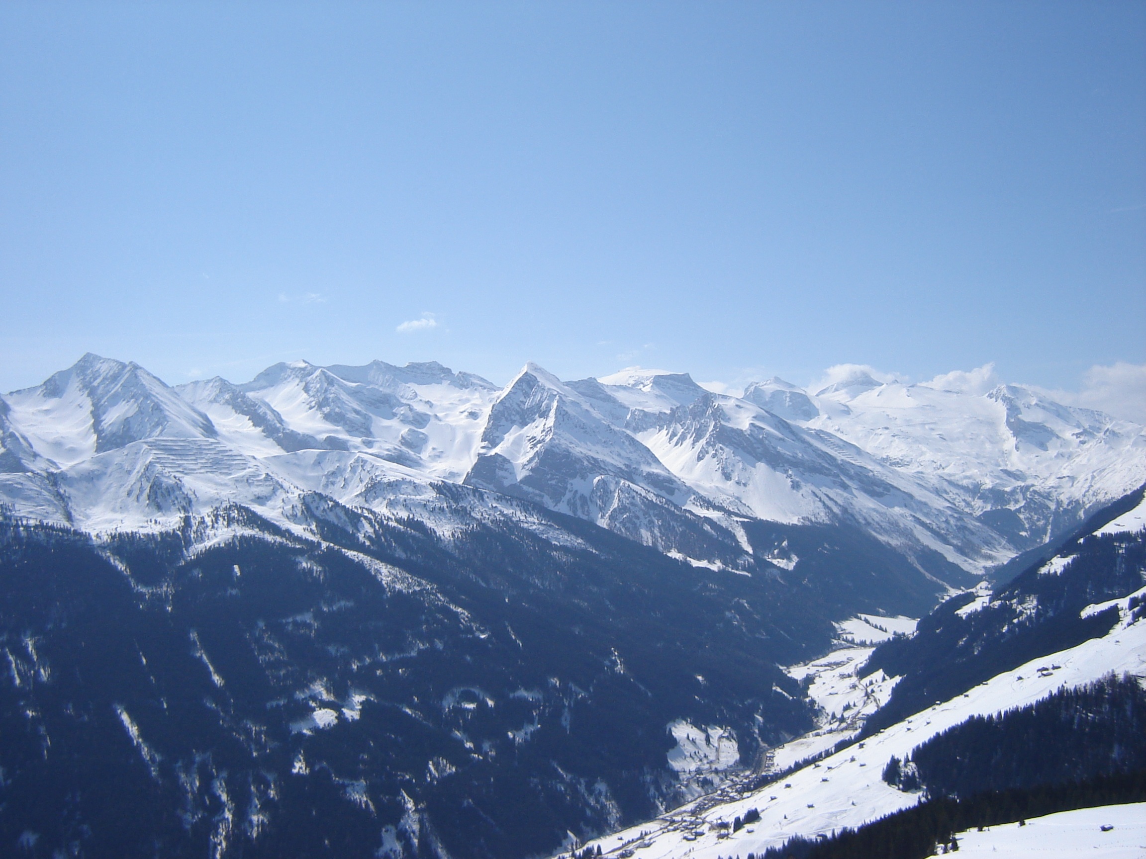 Landscape of snowy alpine mountains in winter free image download