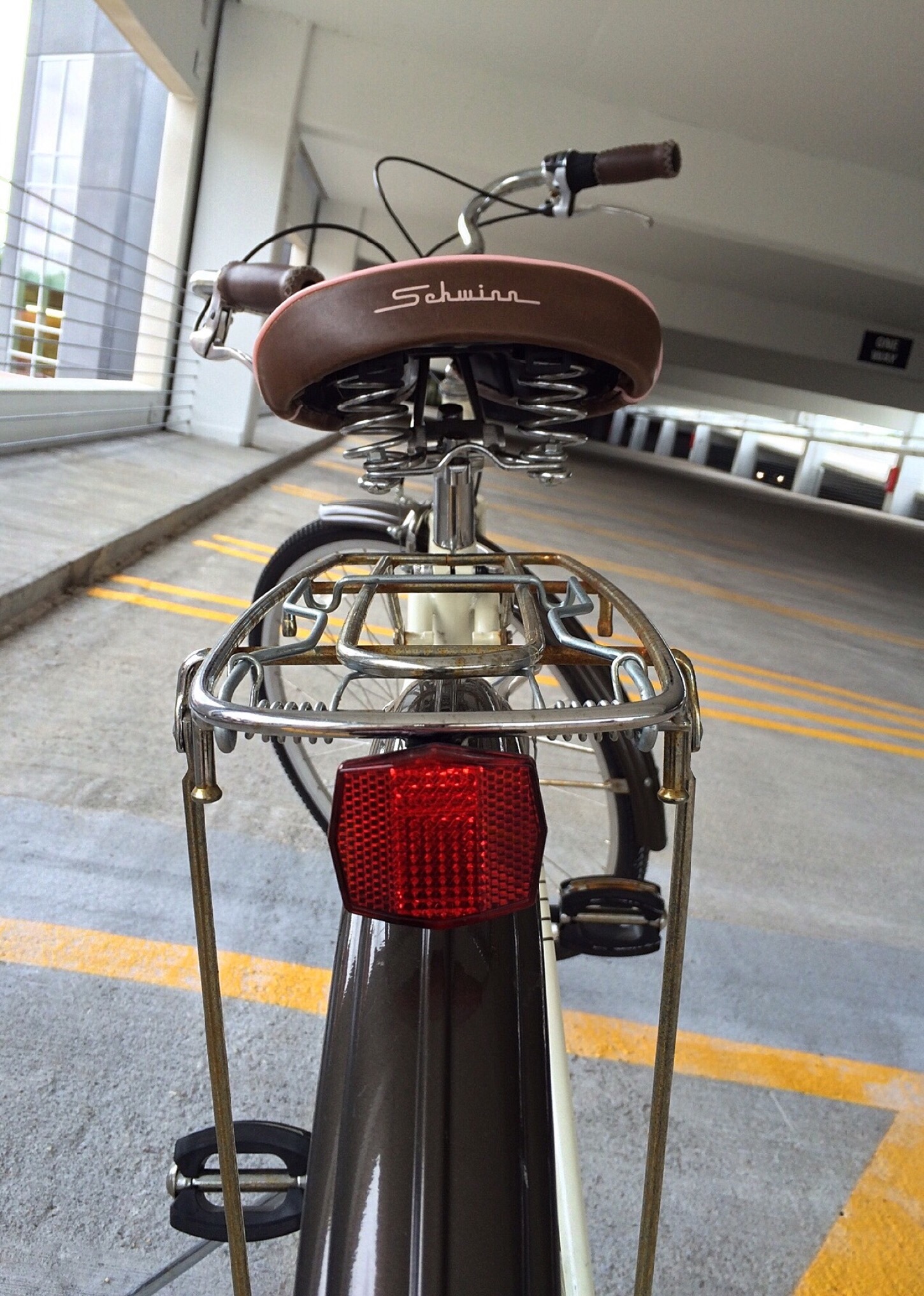 Back view of a schwinn sports bike free image download