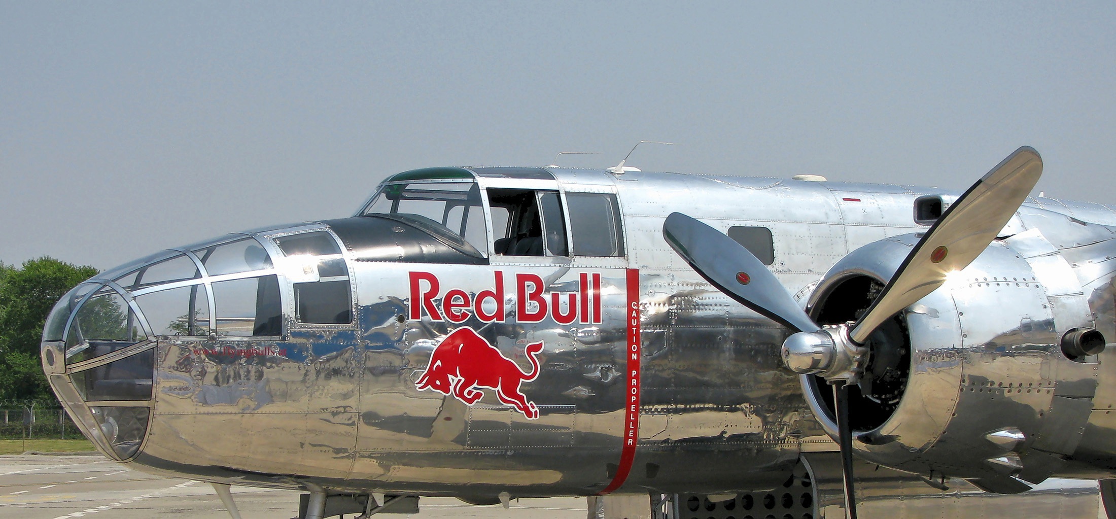 Airplane Shiny red bull free image download