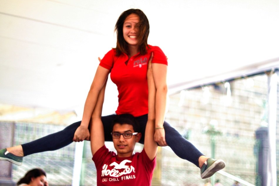 Dance with elements of acrobatics free image download