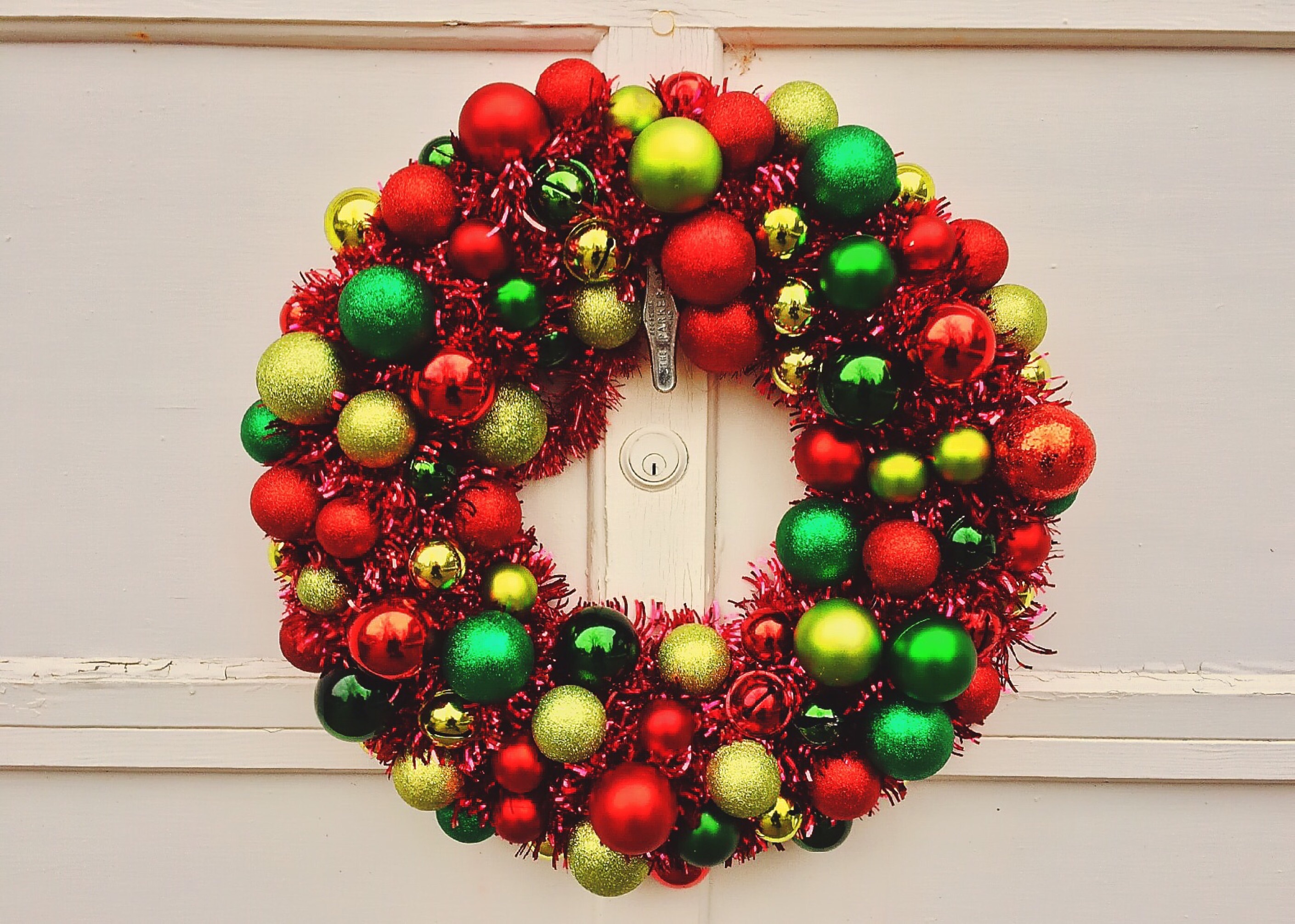 Christmas wreath with colorful balls free image download