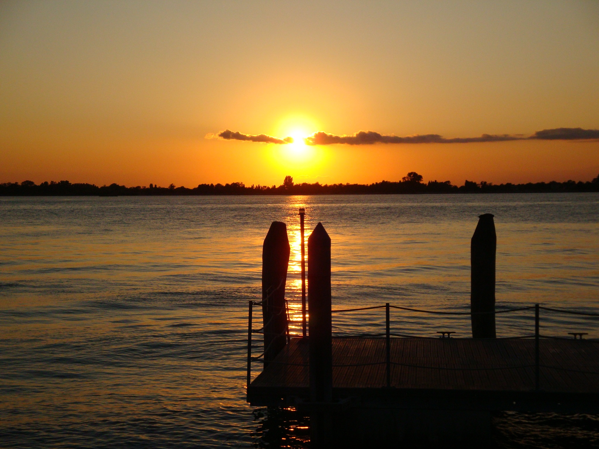 Strikingly beautiful Sunset Italy free image download