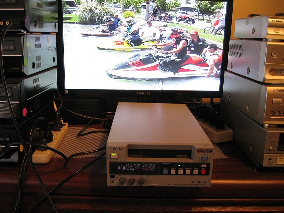 Sony DSR-20 DVCAM / DV / MiniDV VTR Player/Recorder N4 free image download