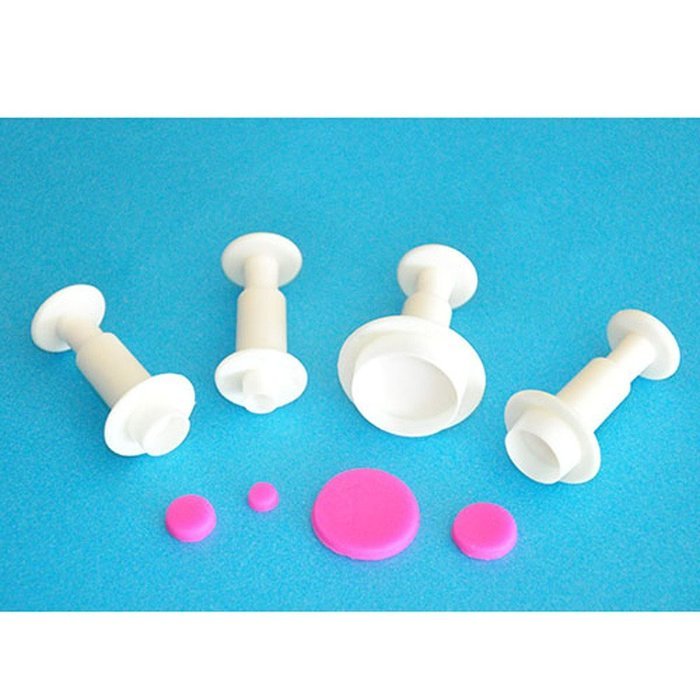 FOUR-C Christmas Gift Cake Decorating Tools Round Plunger Cutters ...