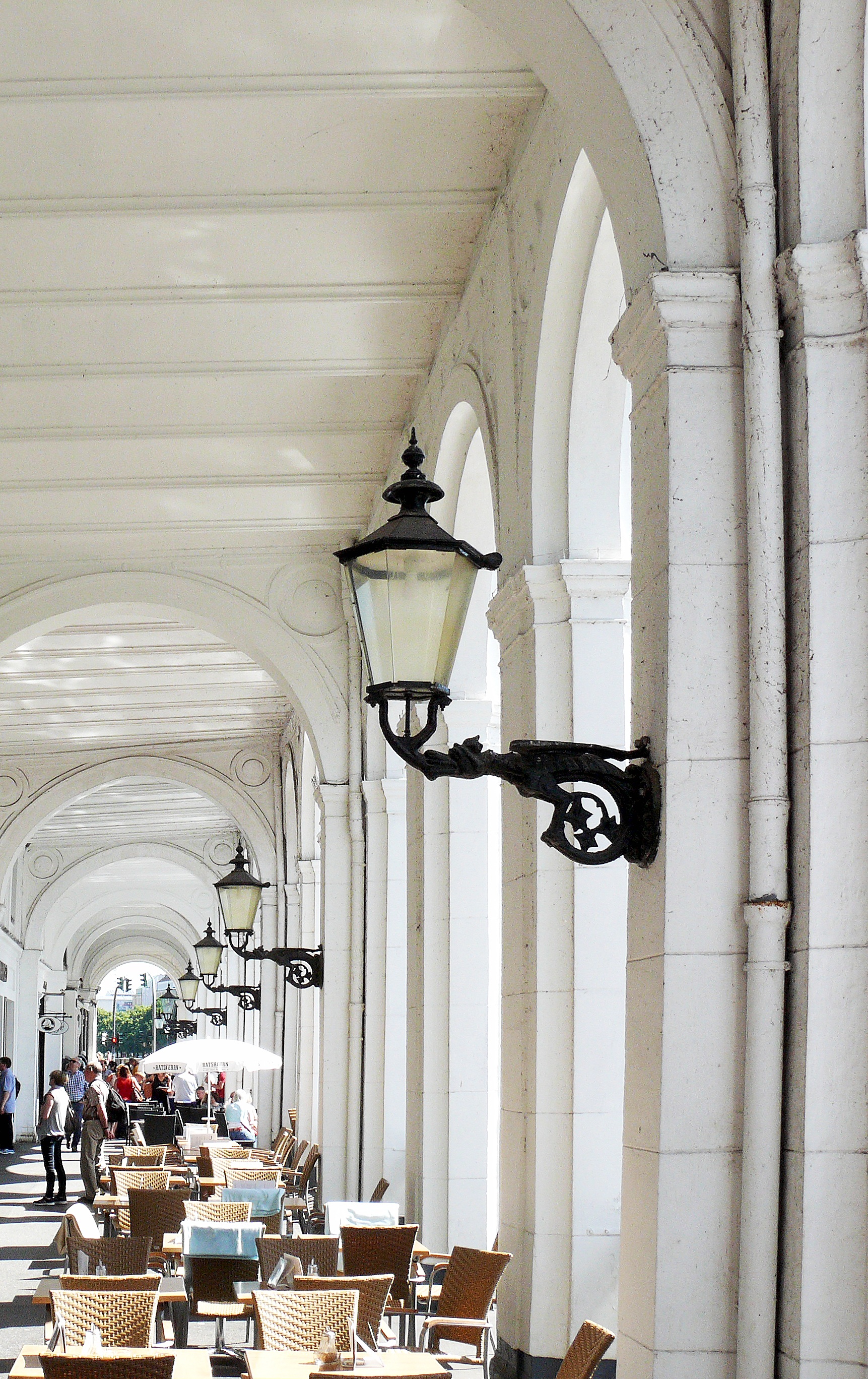 Restaurant in vault of old building free image download