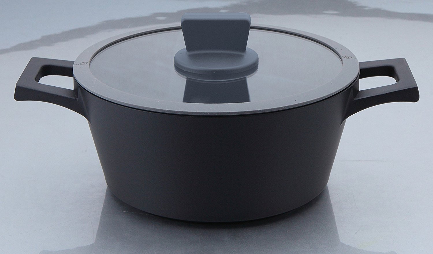 Uniware Top Quality 3 Layer Nonstick Casting Aluminum Casserole Pot