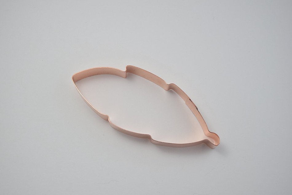 Simple Contour Feather Copper Cookie Cutter N4 free image download