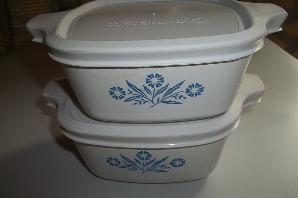 2 Corning Ware P-43-B Cornflower with Airtight Plastic Lid N2 free image download