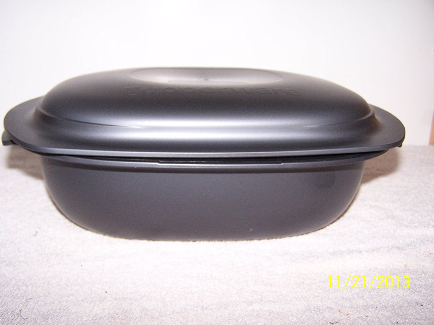 Tupperware UltraPro 2.1qt Casserole Pan With Cover Cosmos free image ...