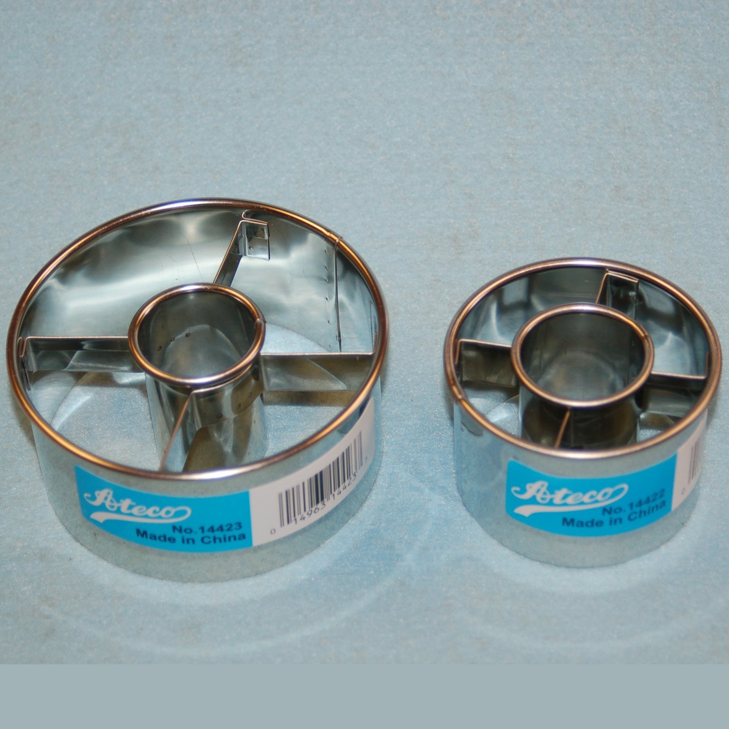 Ateco 2-1/2" and 3-1/2" Donut Cutter Set free image download