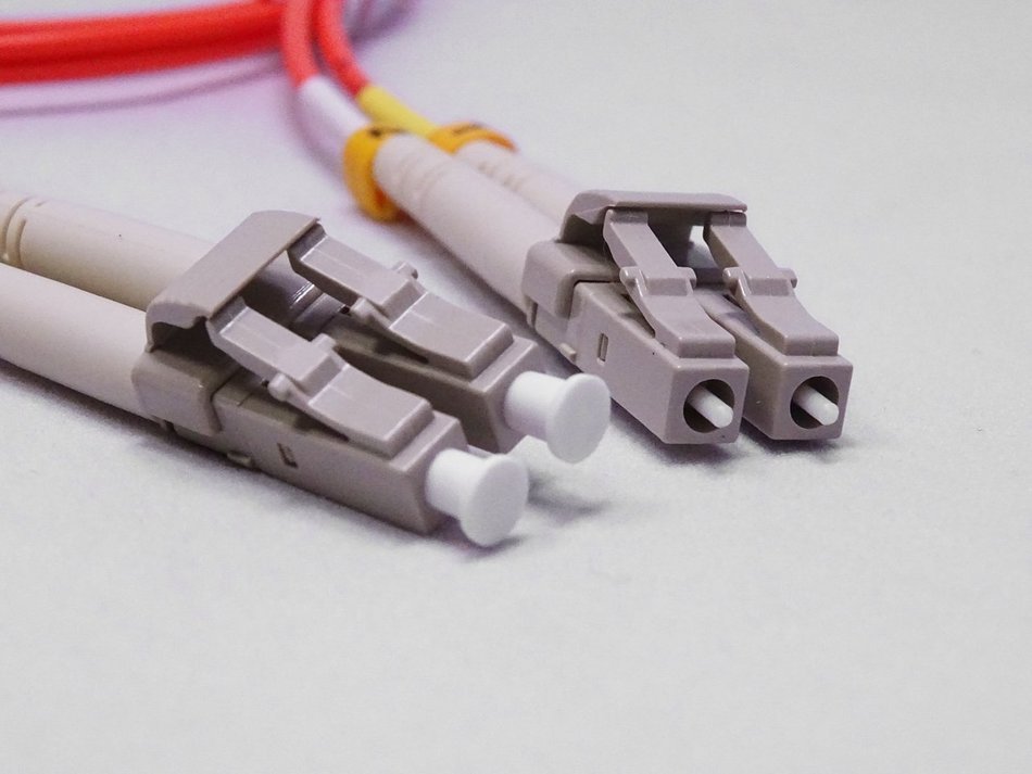 200 Meter Multimode Duplex Fiber Optic Cable (62.5/125) - LC to LC N2 ...