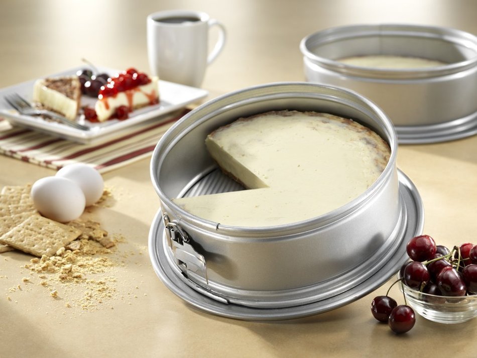 USA Pan Bakeware Aluminized Steel Square Cake Pan, 8-Inch free image ...