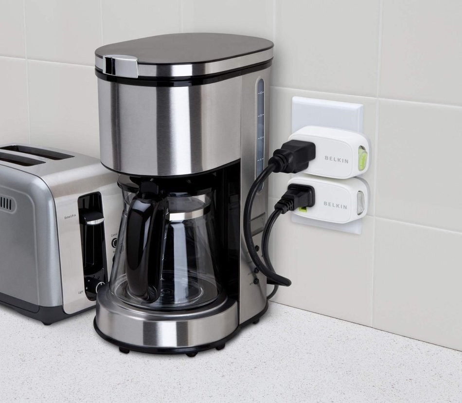 Belkin 8-Outlet Conserve Switch Surge Protector with 4-Foot Cord and ...